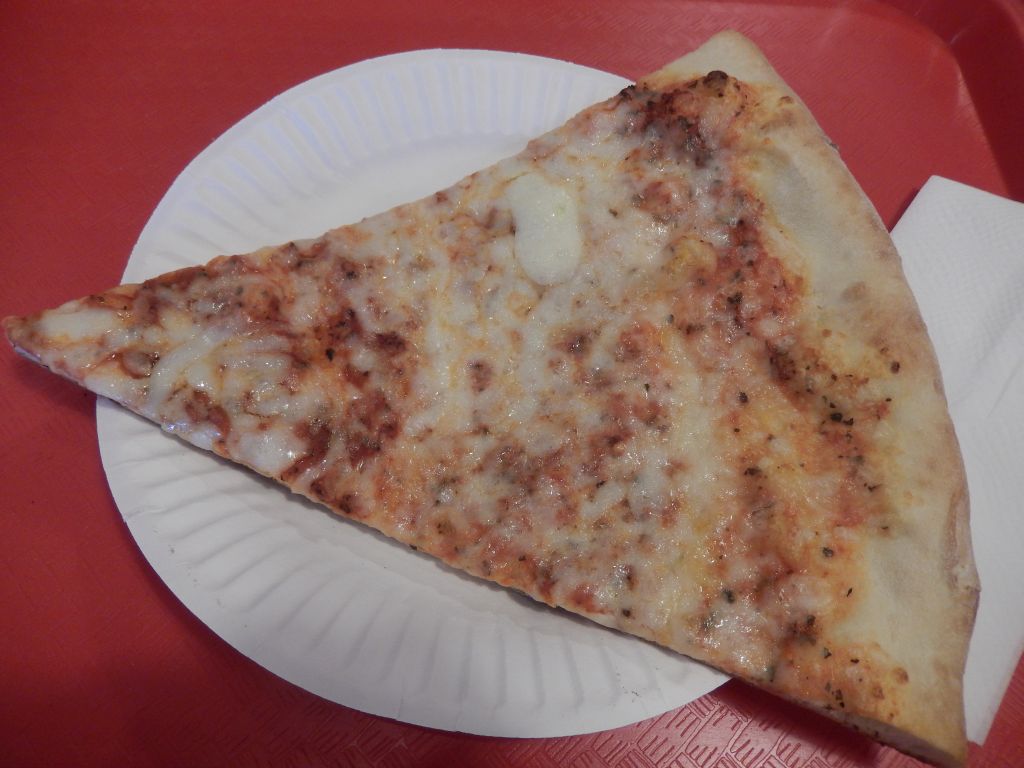 Combo’s New York Pizzeria—A Tasty Slice of Pizza in the Center of ...