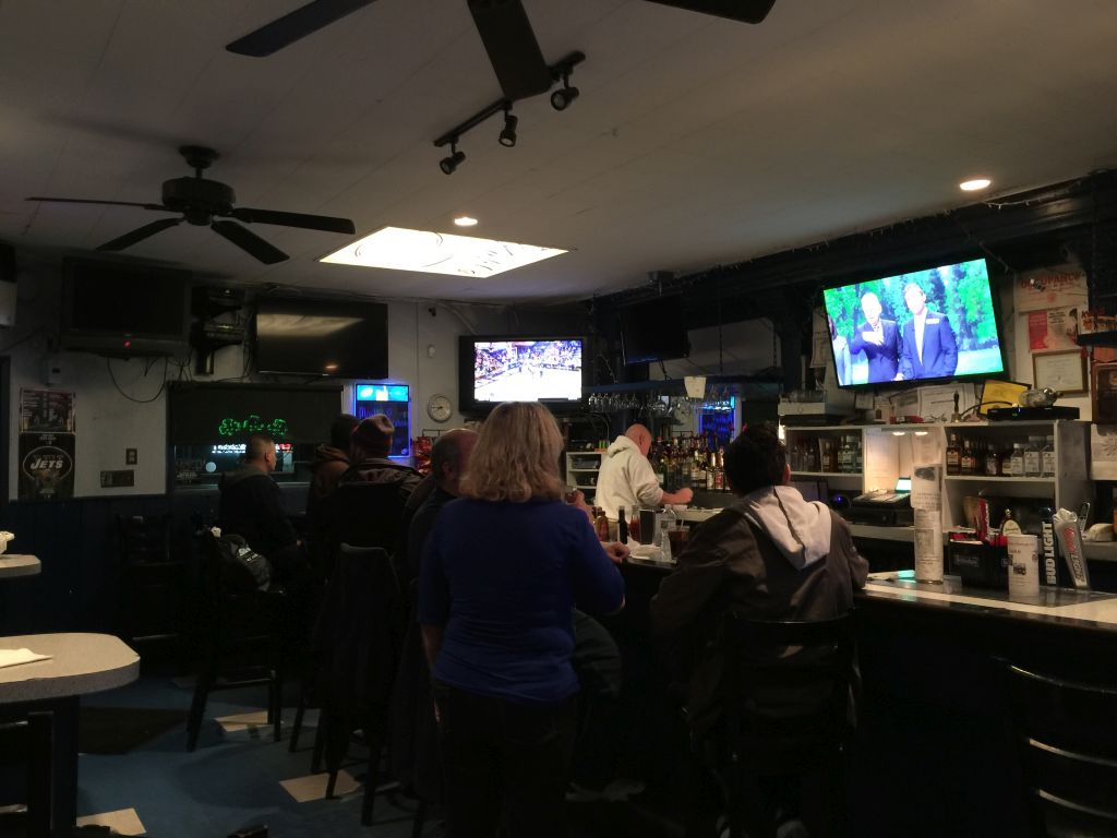Kuhl’s Tavern—Another Fabulous Bayonne (NJ) Bar Pie! | The Pizza Snob
