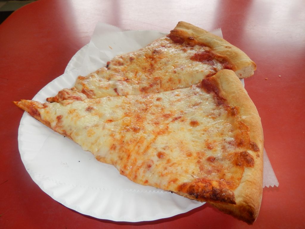 Vinnie’s Pizza—A Fantastic New York Slice in Brooklyn | The Pizza Snob