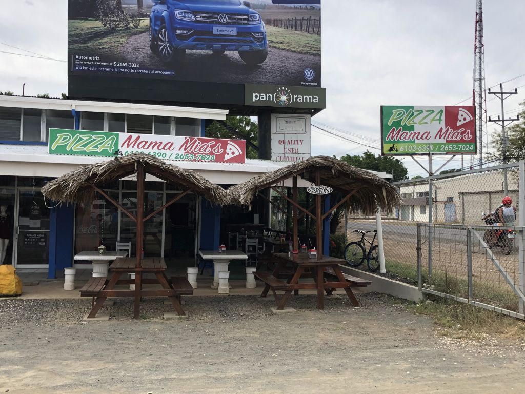 Mama Mia Pizzeria—A Tasty Crafted Slice in Costa Rica | The Pizza Snob